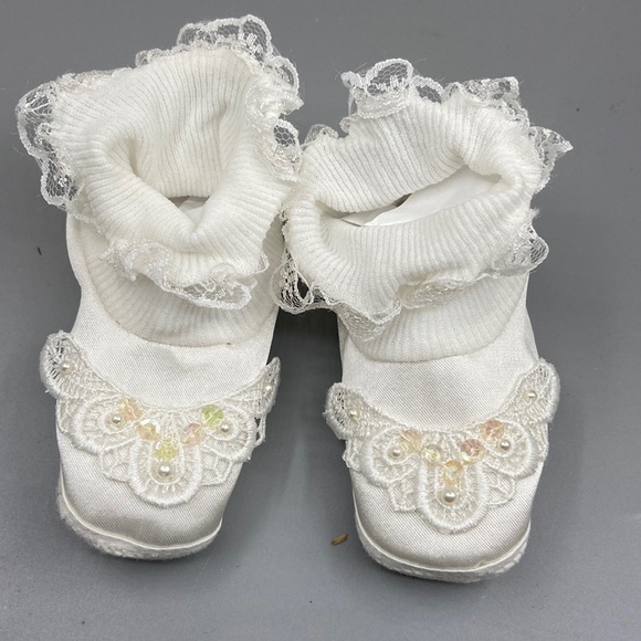 no brand | Shoes | Christina Shoes With Lacy Edging | Poshmark
